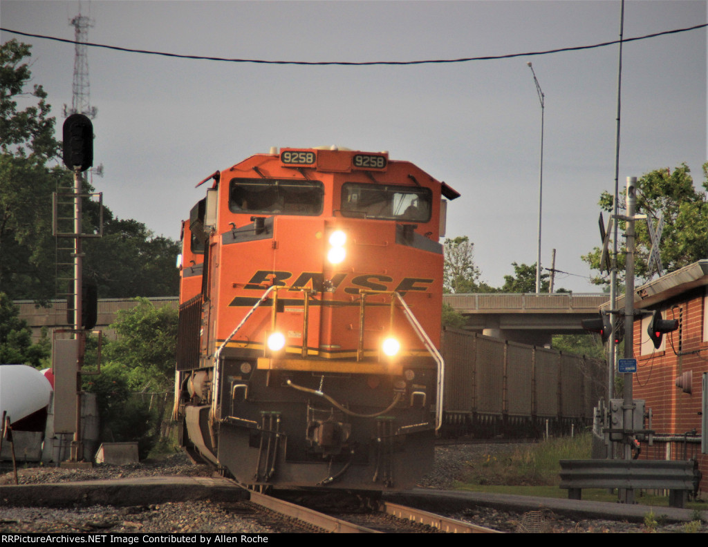 BNSF 9258